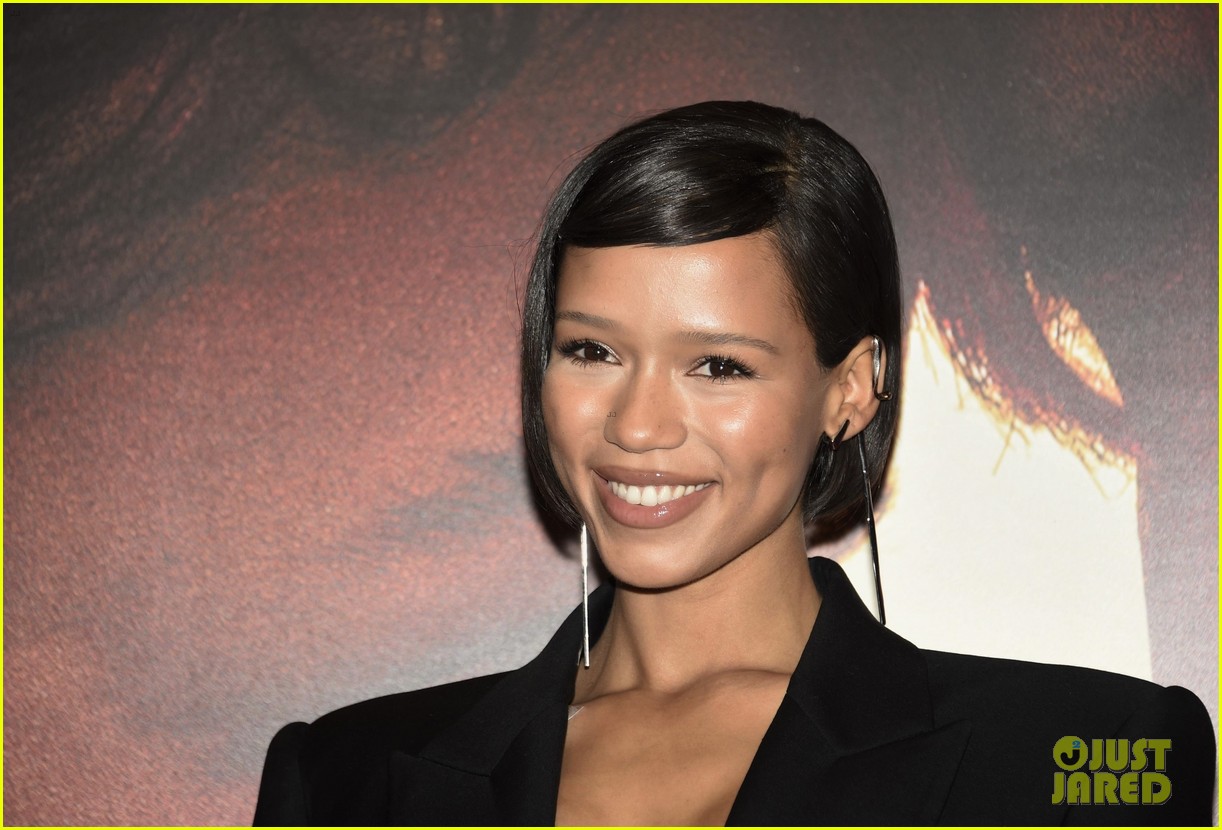 Timothee Chalamet Rocks Leather Pants to 'Bones & All' Photo Call in Milan with Taylor Russell ...