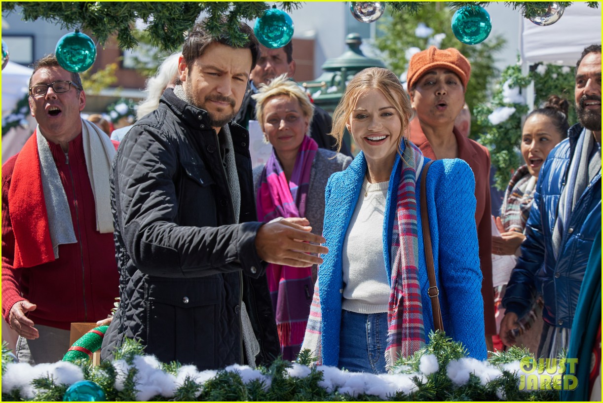 Tyler Hynes Helps Holland Roden Uncover A Mysterious Love Story in ...