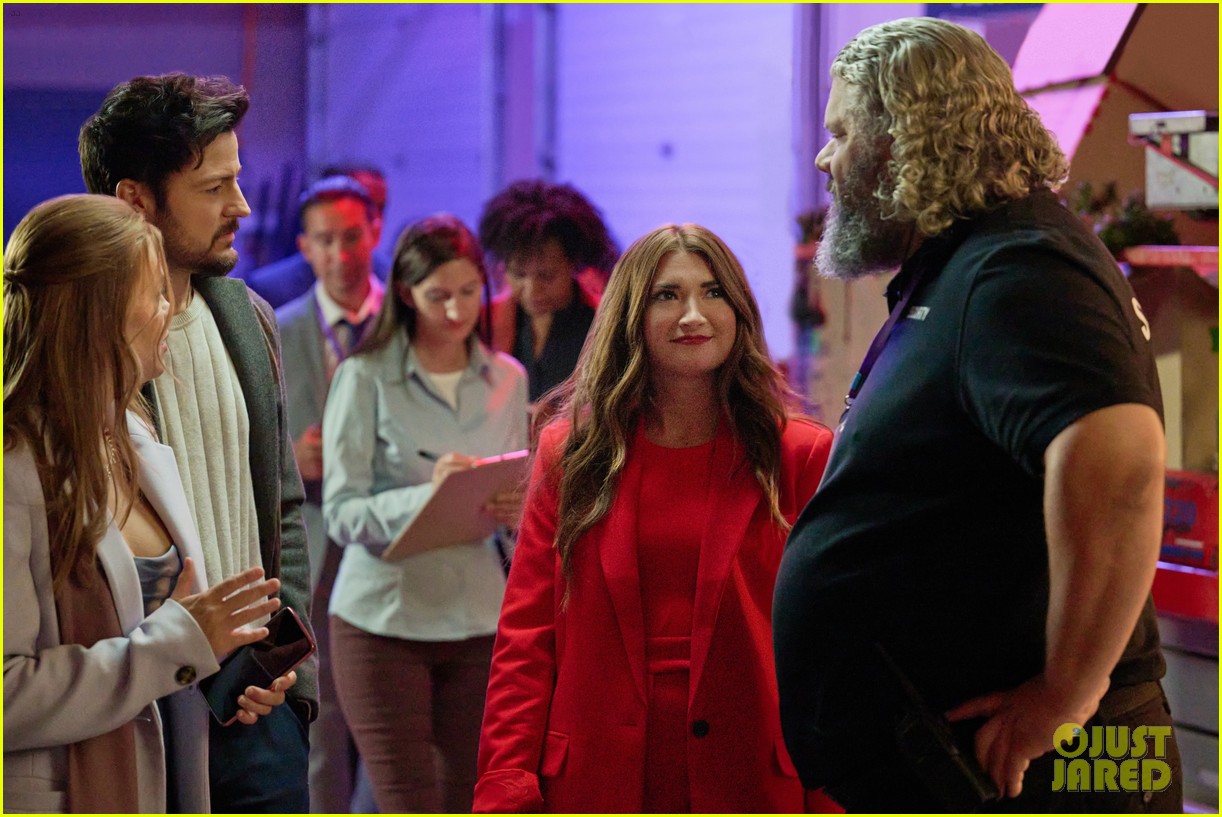 Tyler Hynes Helps Holland Roden Uncover A Mysterious Love Story in ...