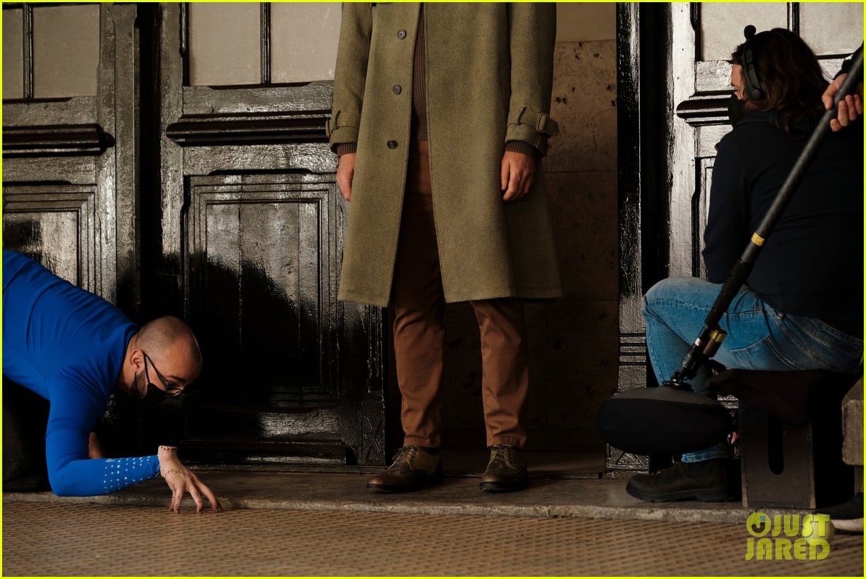 Is 'Wednesday's Thing Real Or CGI? Find Out Here!: Photo 4863591 ...