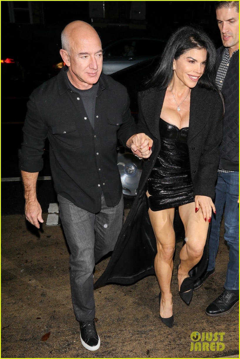 Jeff Bezos Spotted at Celeb-Fave Restaurant with Girlfriend Lauren ...