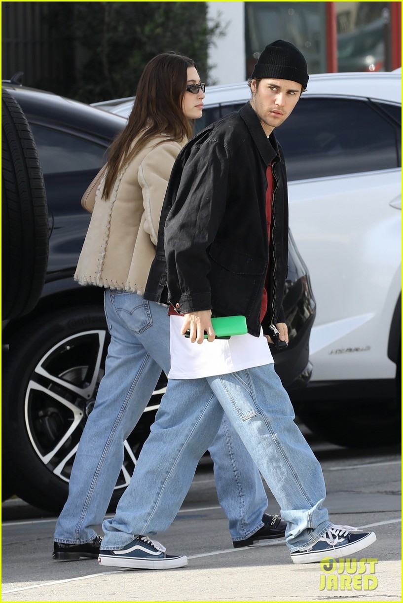 Hailey Justin Bieber Cozy Up During Shopping Trip In West Hollywood