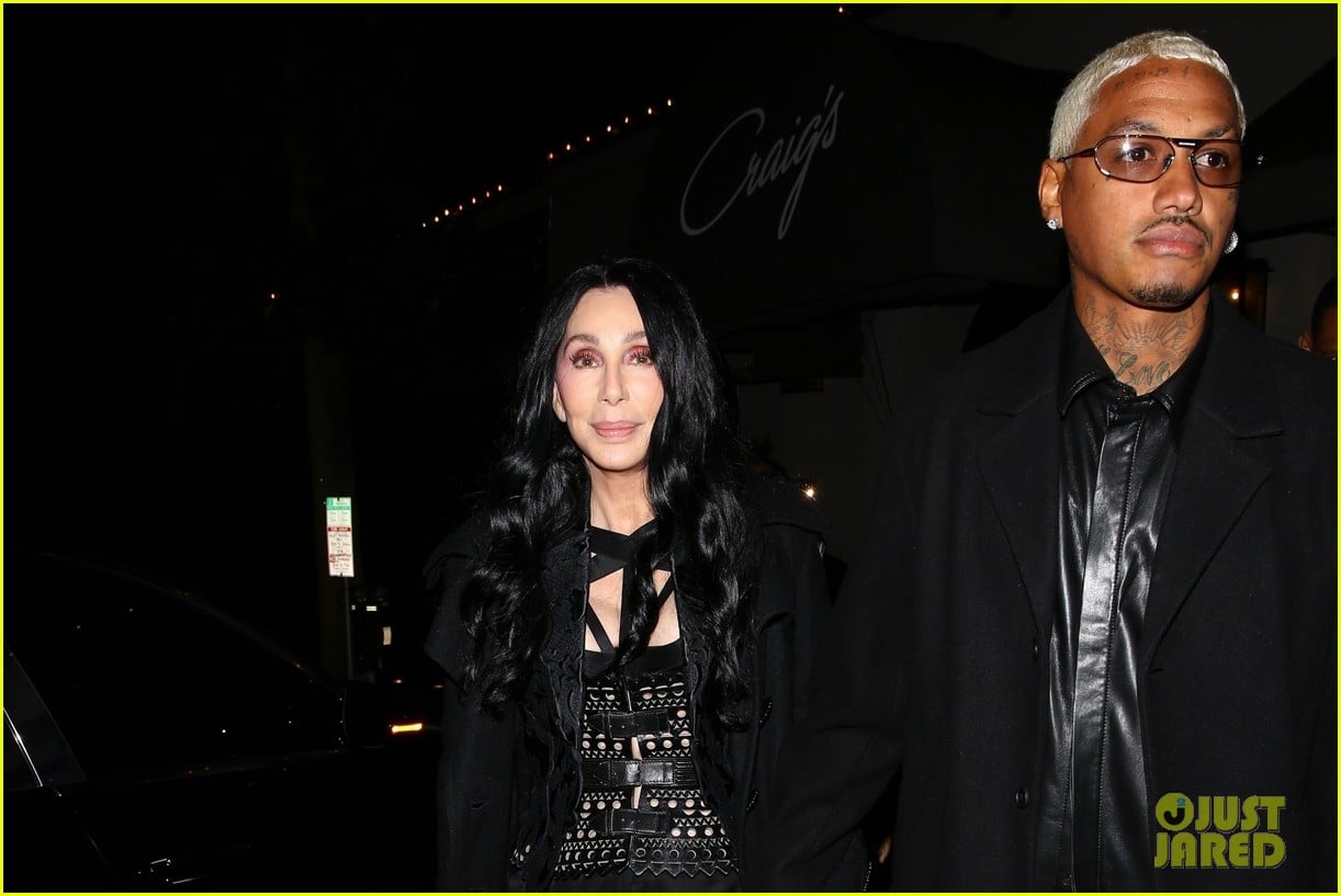 Cher Gets Diamond Ring from Alexander 'A.E.' Edwards on Christmas - Are ...