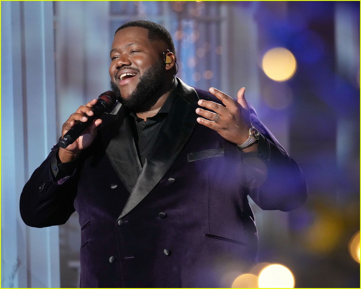 ABC's CMA Country Christmas 2022 - Performers List & Songs Revealed ...