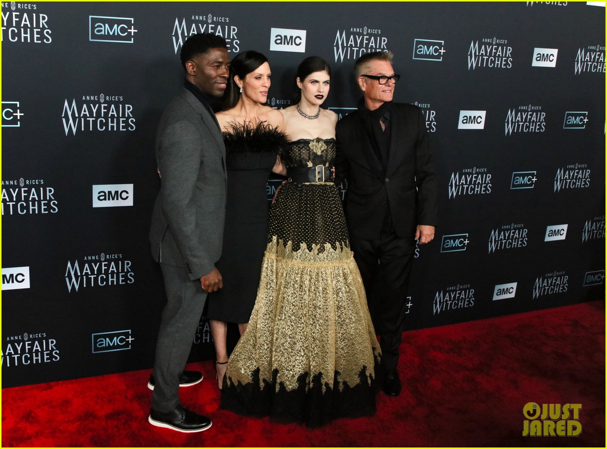 Alexandra Daddario Goes Gothic Chic at 'Mayfair Witches' Premiere ...