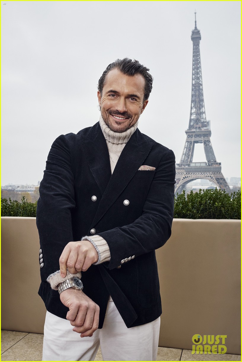 The Cast of 'Emily In Paris' Celebrate Season Three With Perfect View ...