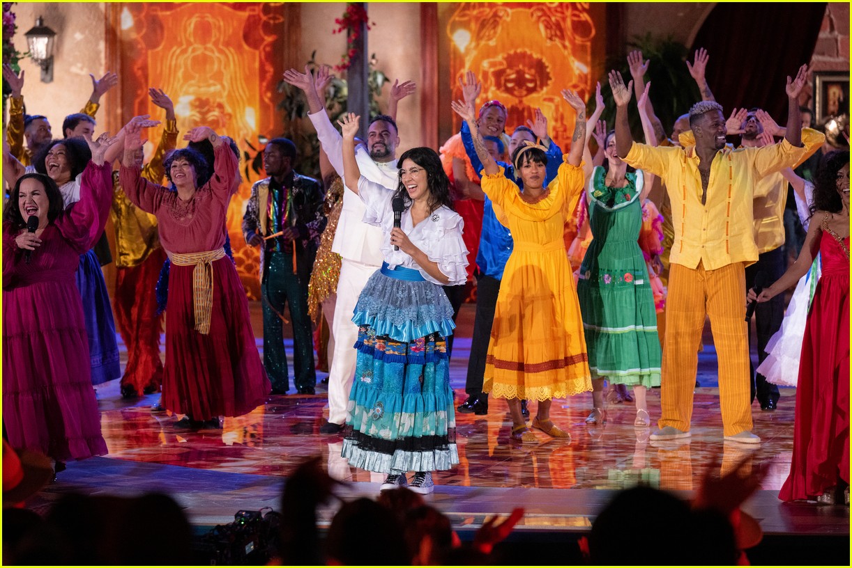 'Encanto at the Hollywood Bowl' Disney+ Special - Full Cast, Trailer & Photos Revealed!: Photo ...