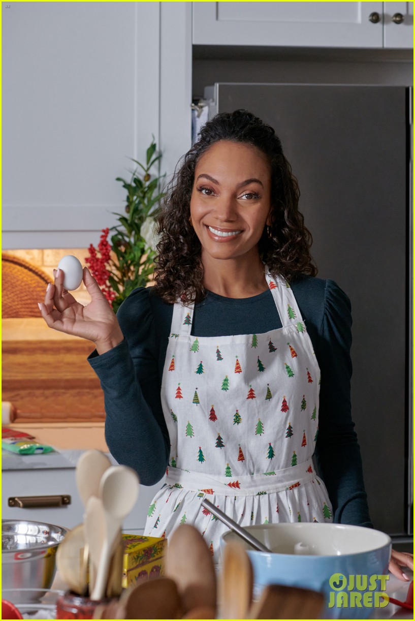 Hallmark Channel's 'Holiday Heritage' Celebrates Kwanzaa & Christmas ...