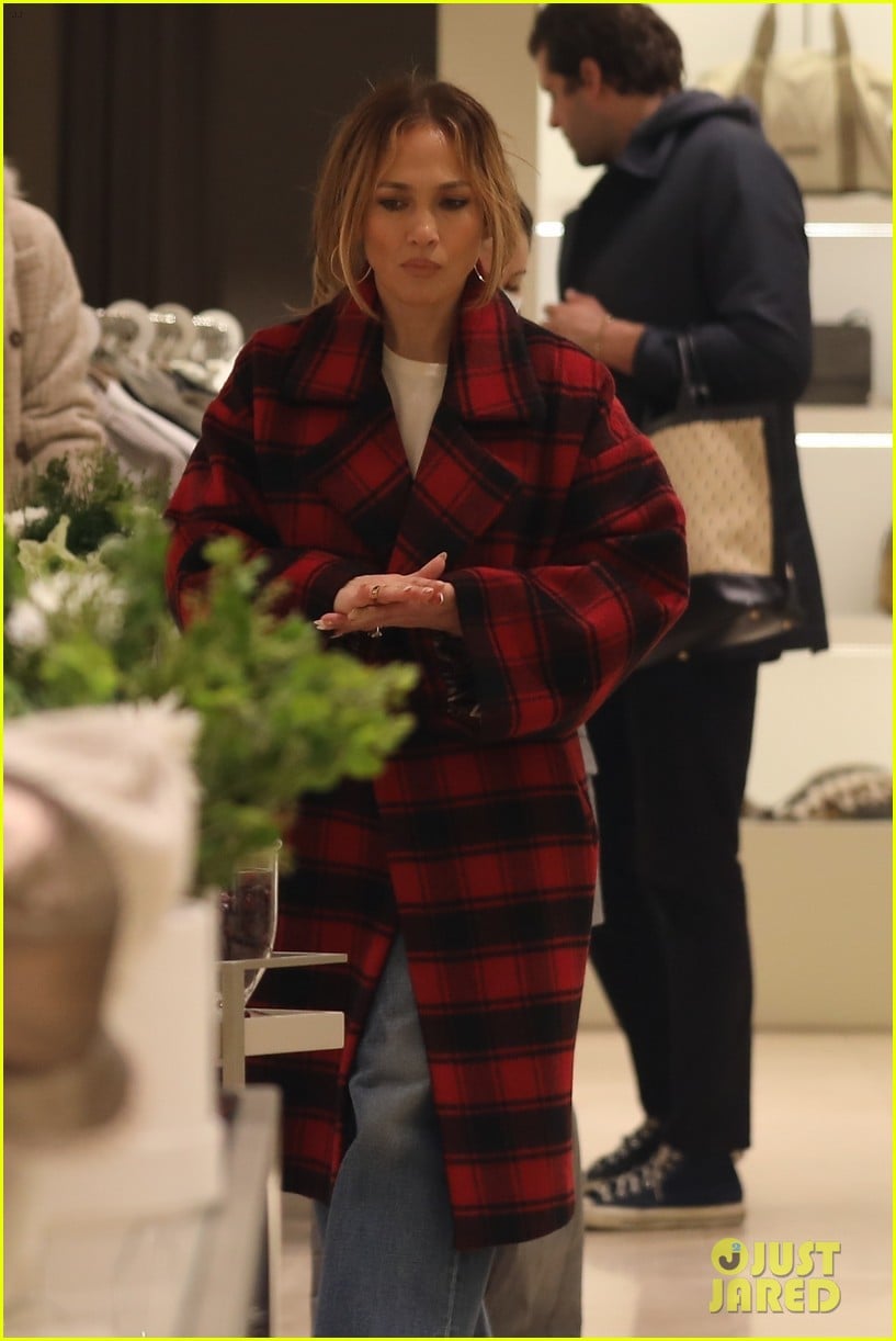 Jennifer Lopez Keeps Warm in Plaid Jacket While Shopping in Beverly ...