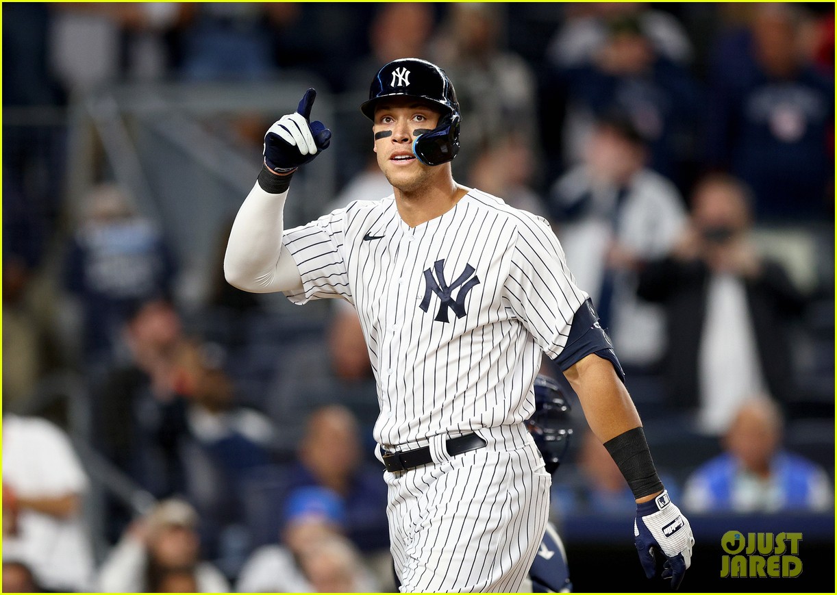 Aaron Judge Agrees To Massive 9-Year, $360 Million Deal With Yankees : Photo 4868015 | Photos ...