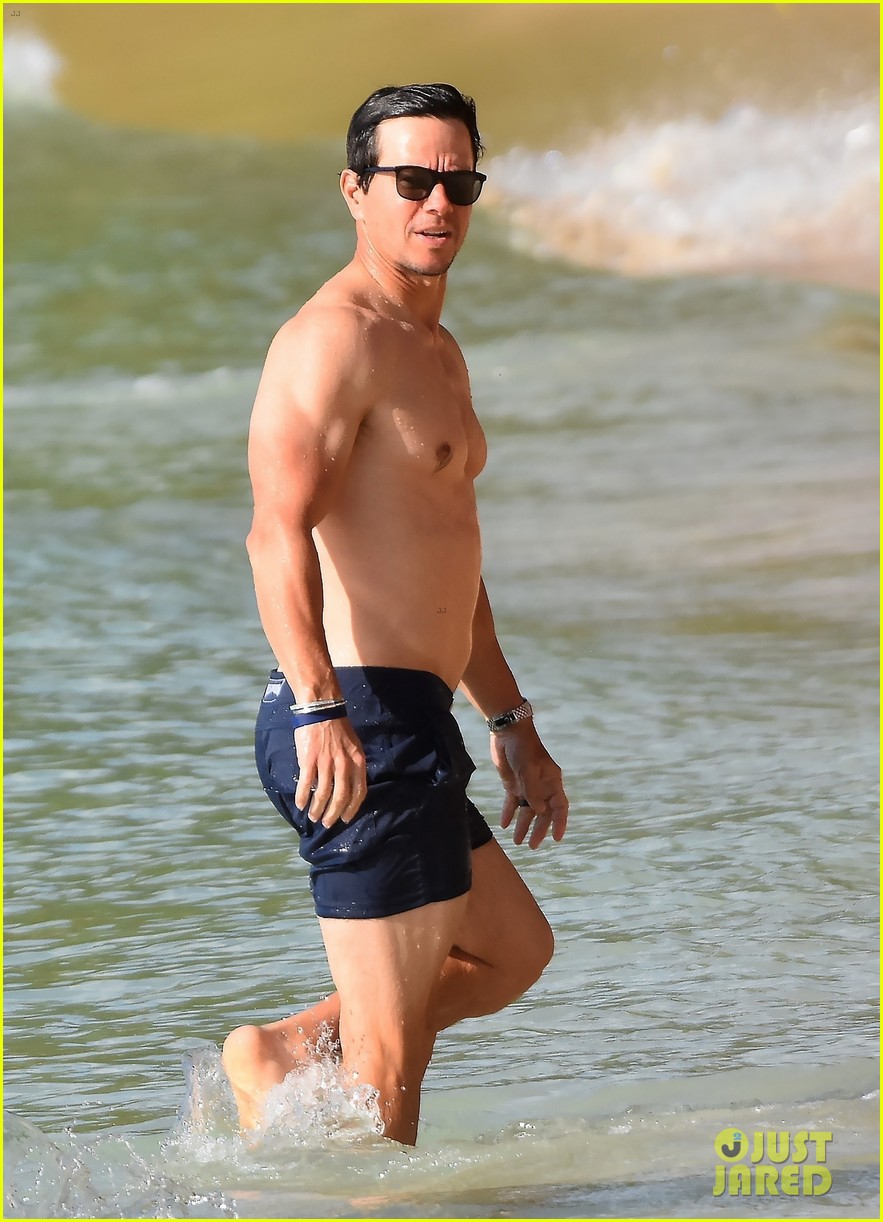 Mark Wahlberg & Wife Rhea Hit the Beach on Vacation in Barbados: Photo ...