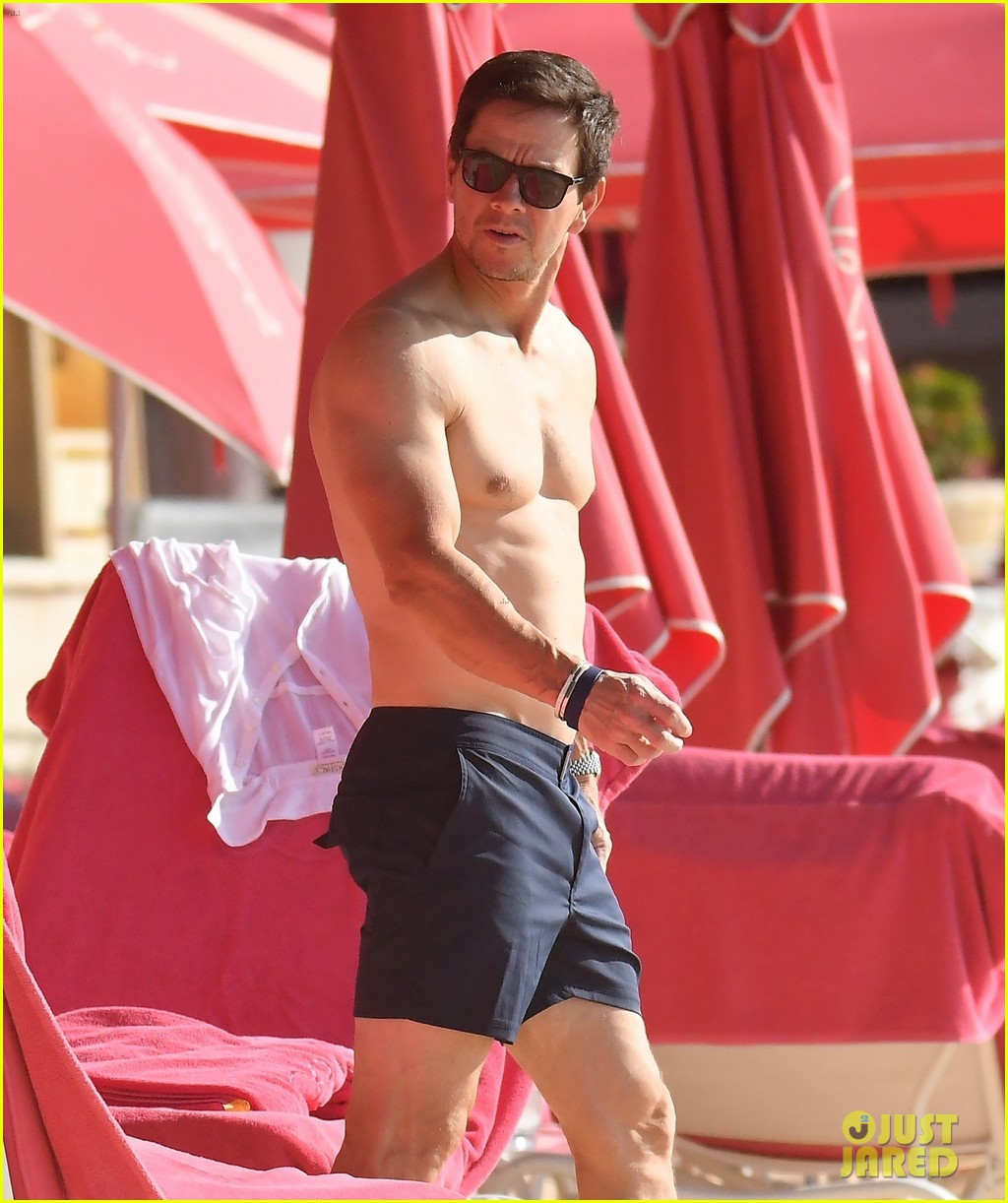 Mark Wahlberg & Wife Rhea Hit the Beach on Vacation in Barbados: Photo ...