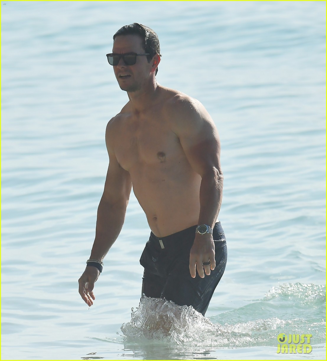 Mark Wahlberg & Wife Rhea Hit the Beach on Vacation in Barbados: Photo ...