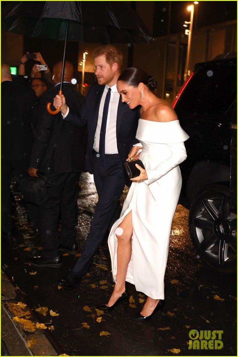 Meghan Markle & Prince Harry Arrive Hand In Hand For Ripple Of Hope ...