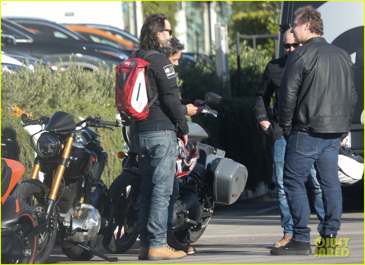 Keanu Reeves Rides His Motorcycle to Malibu to Do Some Holiday Shopping ...
