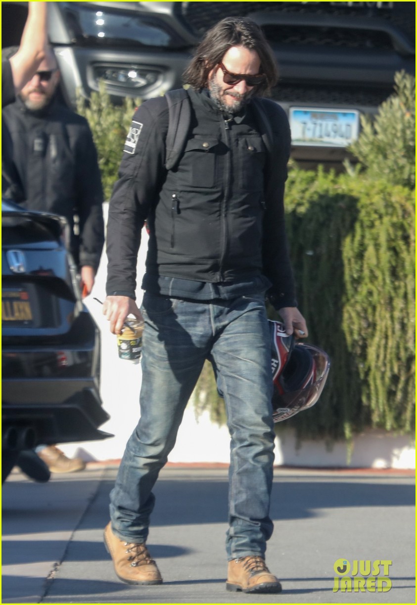 Keanu Reeves Rides His Motorcycle to Malibu to Do Some Holiday Shopping ...