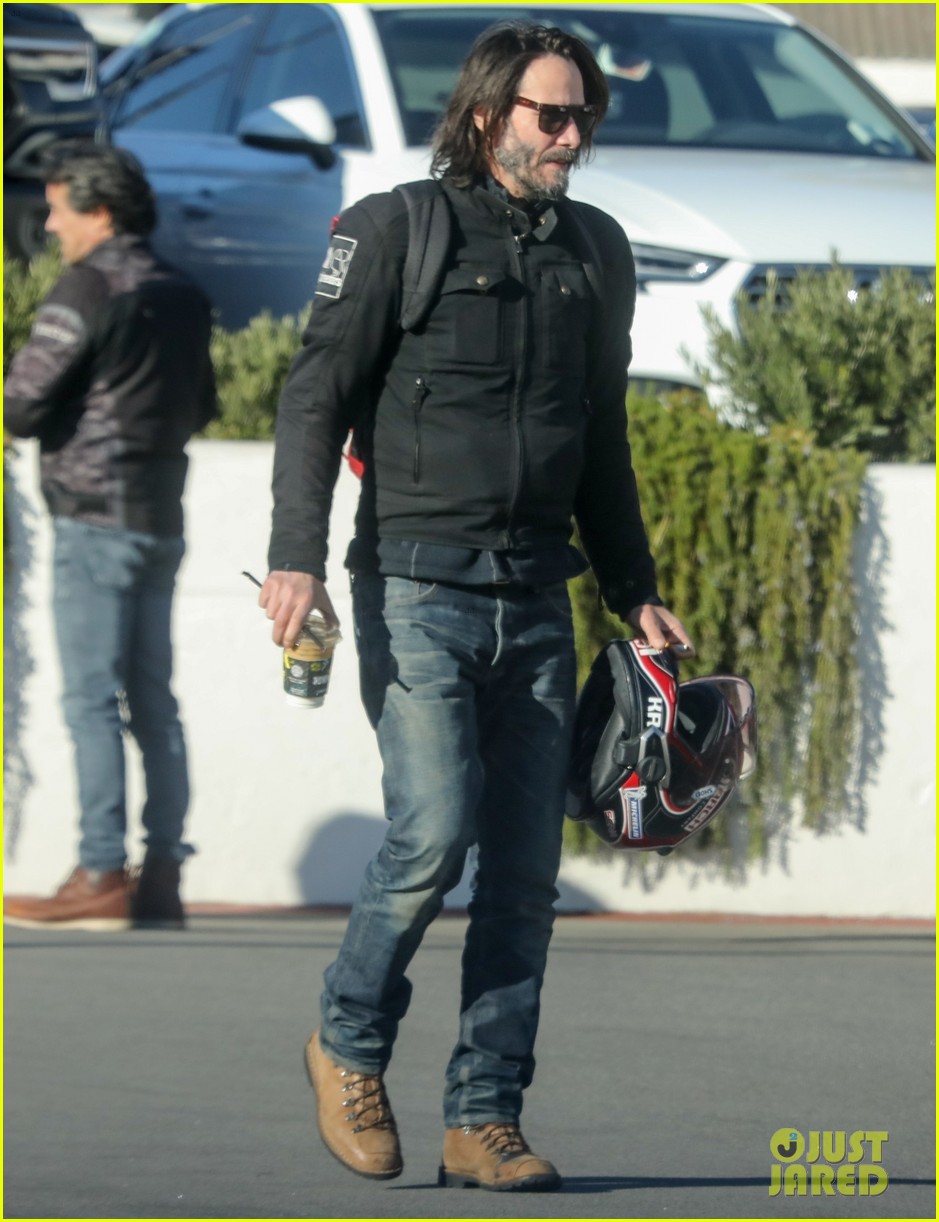 Keanu Reeves Rides His Motorcycle to Malibu to Do Some Holiday Shopping ...
