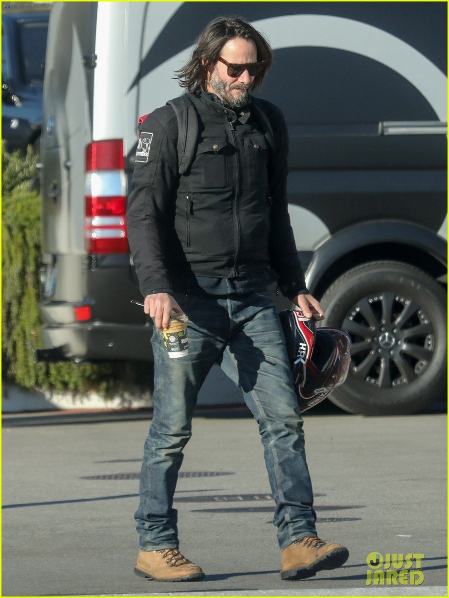 Keanu Reeves Rides His Motorcycle to Malibu to Do Some Holiday Shopping ...