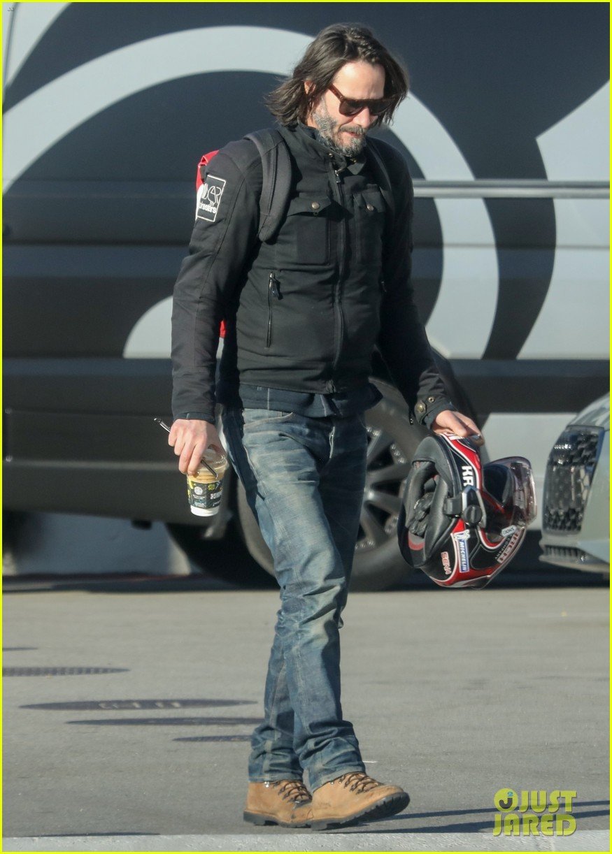 Keanu Reeves Rides His Motorcycle to Malibu to Do Some Holiday Shopping ...