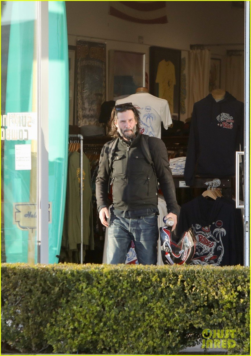 Keanu Reeves Rides His Motorcycle to Malibu to Do Some Holiday Shopping ...