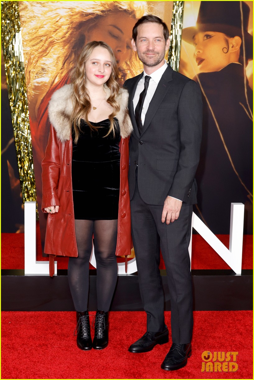 Tobey Maguire Makes Rare Appearance with 16-Year-Old Daughter Ruby at ...