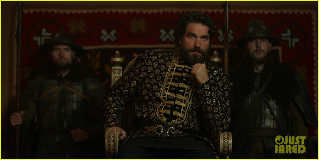 Leo Suter Goes Shirtless For Fight Scene in 'Vikings: Valhalla' Season 2 Trailer - Watch!: Photo ...