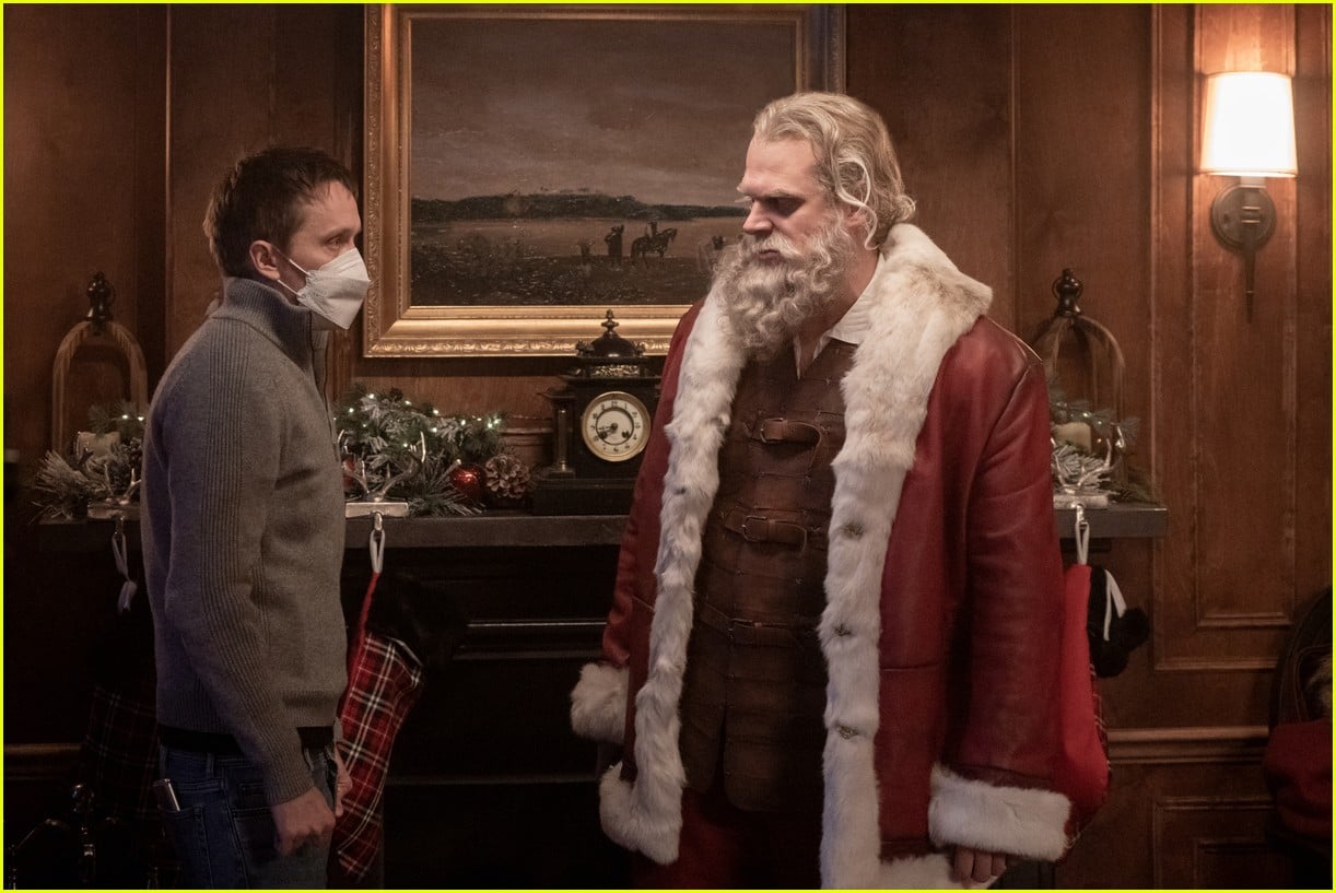 Is There a 'Violent Night' (2022) End Credits Scene? Details Revealed ...