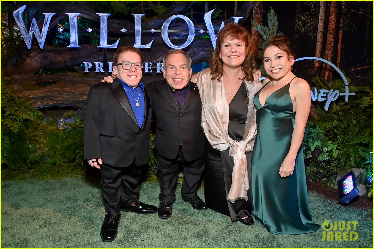 Warwick Davis Reflects on Grieving the Deaths of His First Two Children ...
