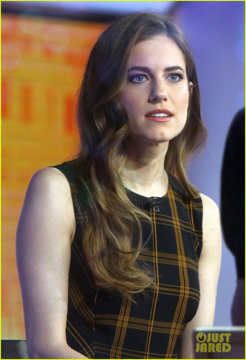 Allison Williams Reveals Impact Motherhood Had on Her 'M3GAN' Role ...