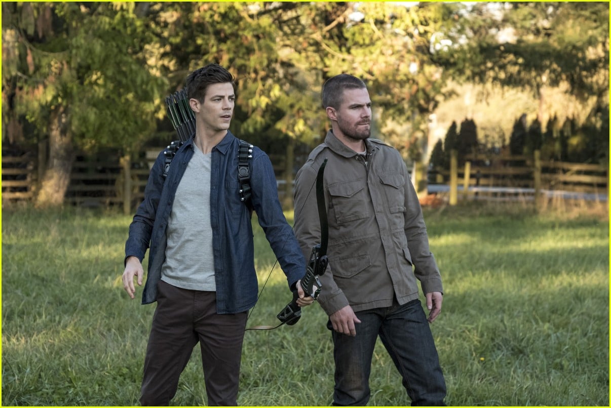 Stephen Amell to Return to 'The Flash' for Season 9!: Photo 4877555 | Photos | Just Jared ...