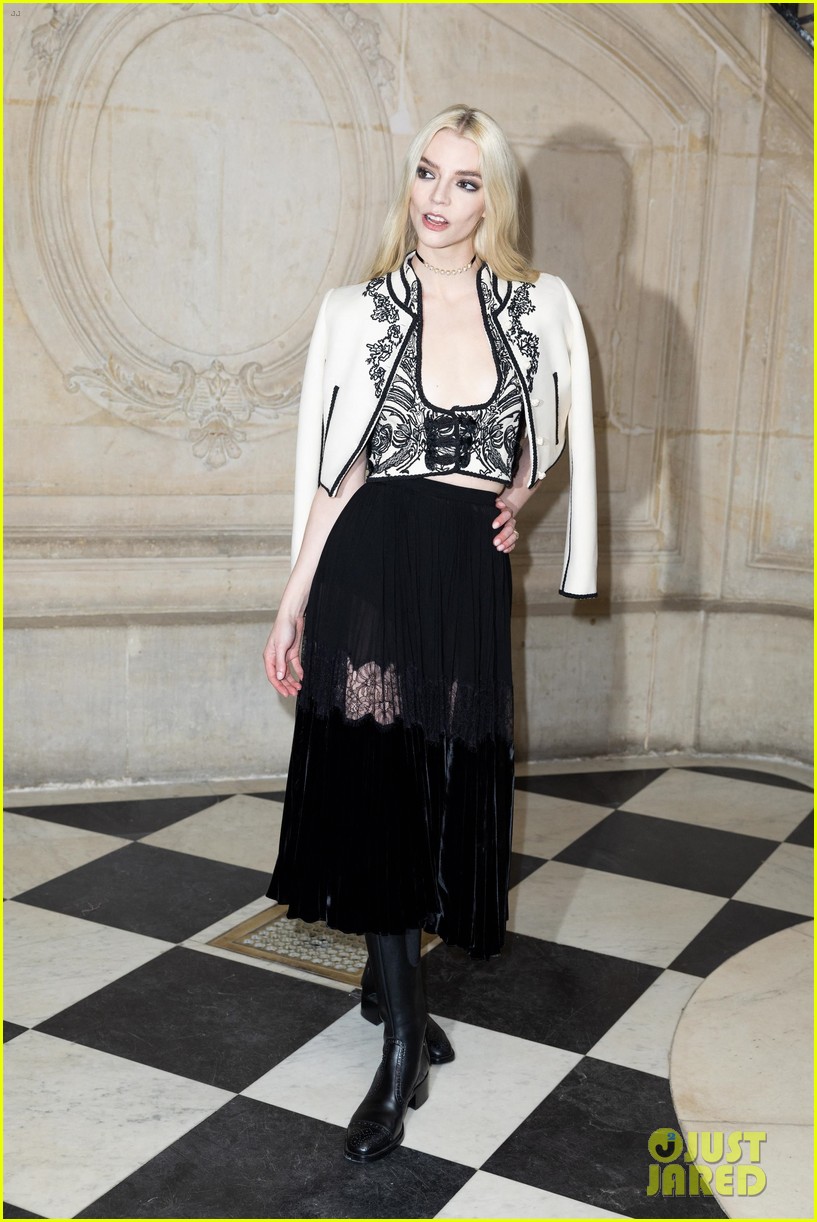 Anya Taylor-Joy, Blackpink's Jisoo & More Stars Stun in Gorgeous Looks ...