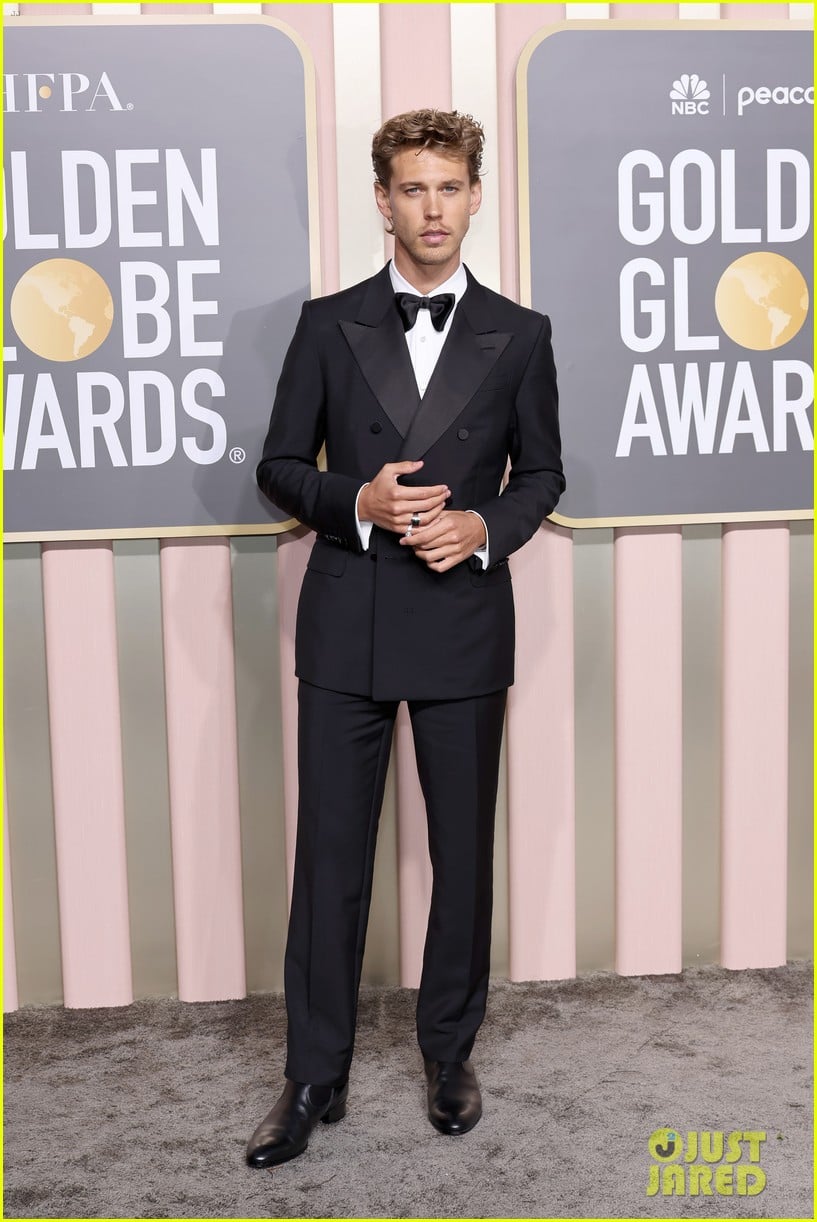 'Elvis' Star Austin Butler Rocks A Cool Bow Tie at Golden Globes 2023 ...