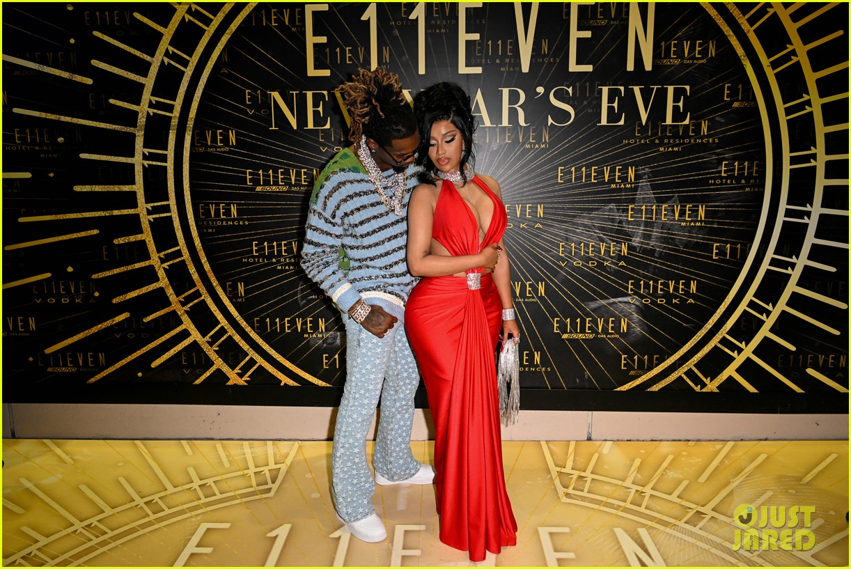 Cardi B & Offset Perform at New Year's Eve Bash in Miami!: Photo ...