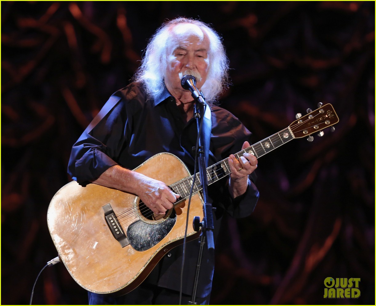 David Crosby Dead - Crosby, Stills, & Nash Co-Founder Was 81: Photo ...