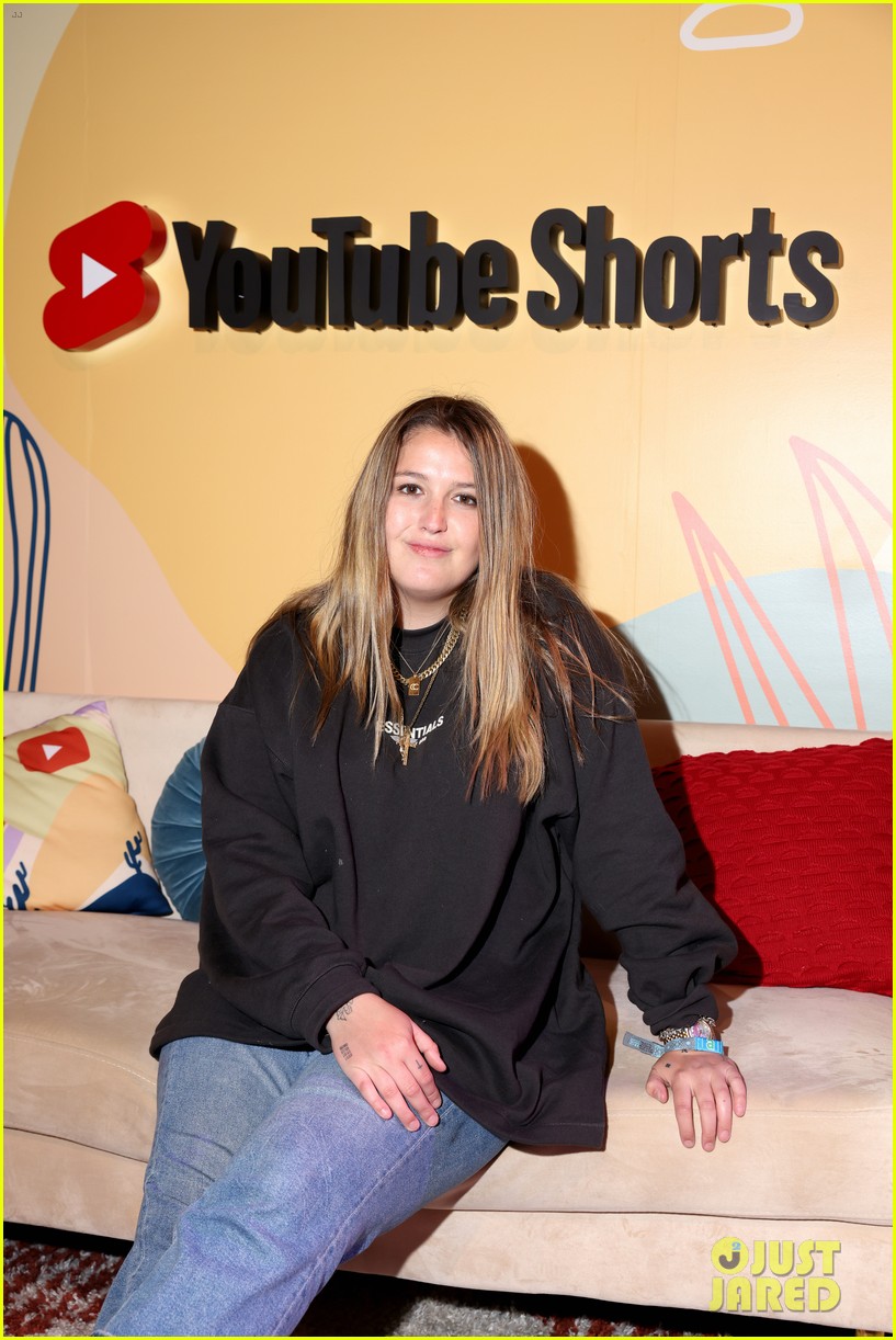 Who Sang 'Imagine' on CNN's New Year's Eve 2023 in Times Square? Meet ...