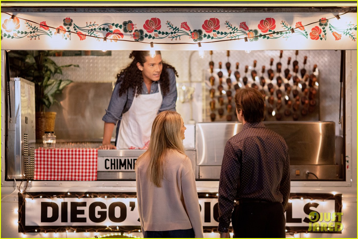 Hallmark Channel's First Movie of 2023, The Dog Lovers Guide To Dating ...