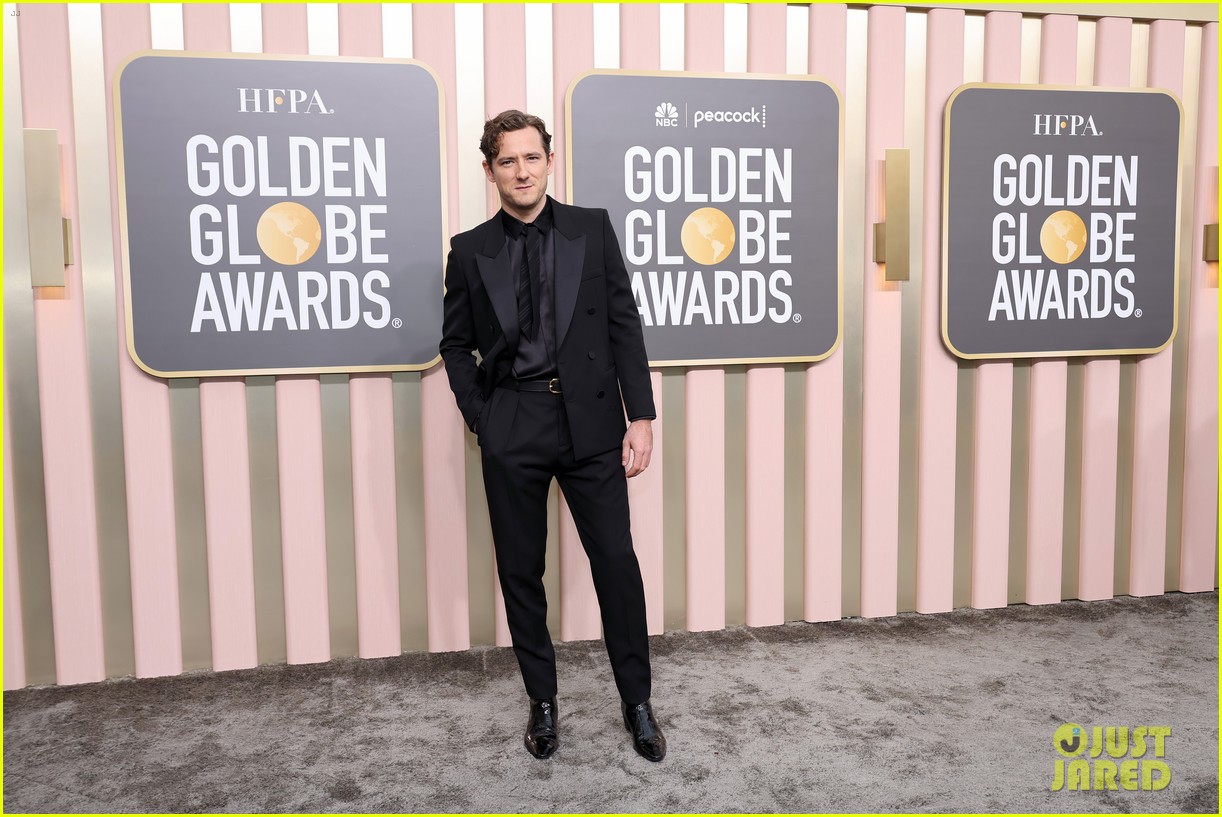 'Top Gun: Maverick' Star Jay Ellis Looks Sharp at Golden Globes 2023 ...