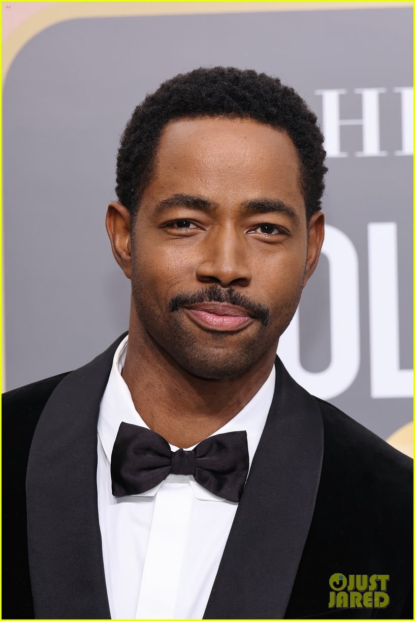 'Top Gun: Maverick' Star Jay Ellis Looks Sharp at Golden Globes 2023 ...