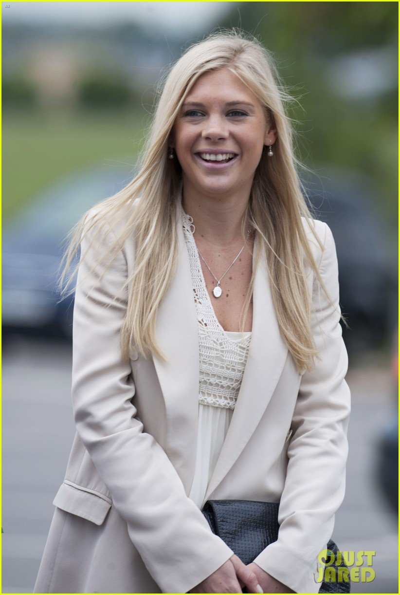 Everything Prince Harry Says About Ex-Girlfriend Chelsy Davy in 'Spare ...