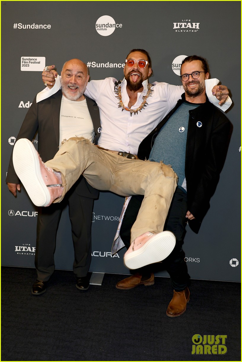 Jason Momoa Shares Big Hug with Director Matthieu Rytz at 'Deep Rising ...