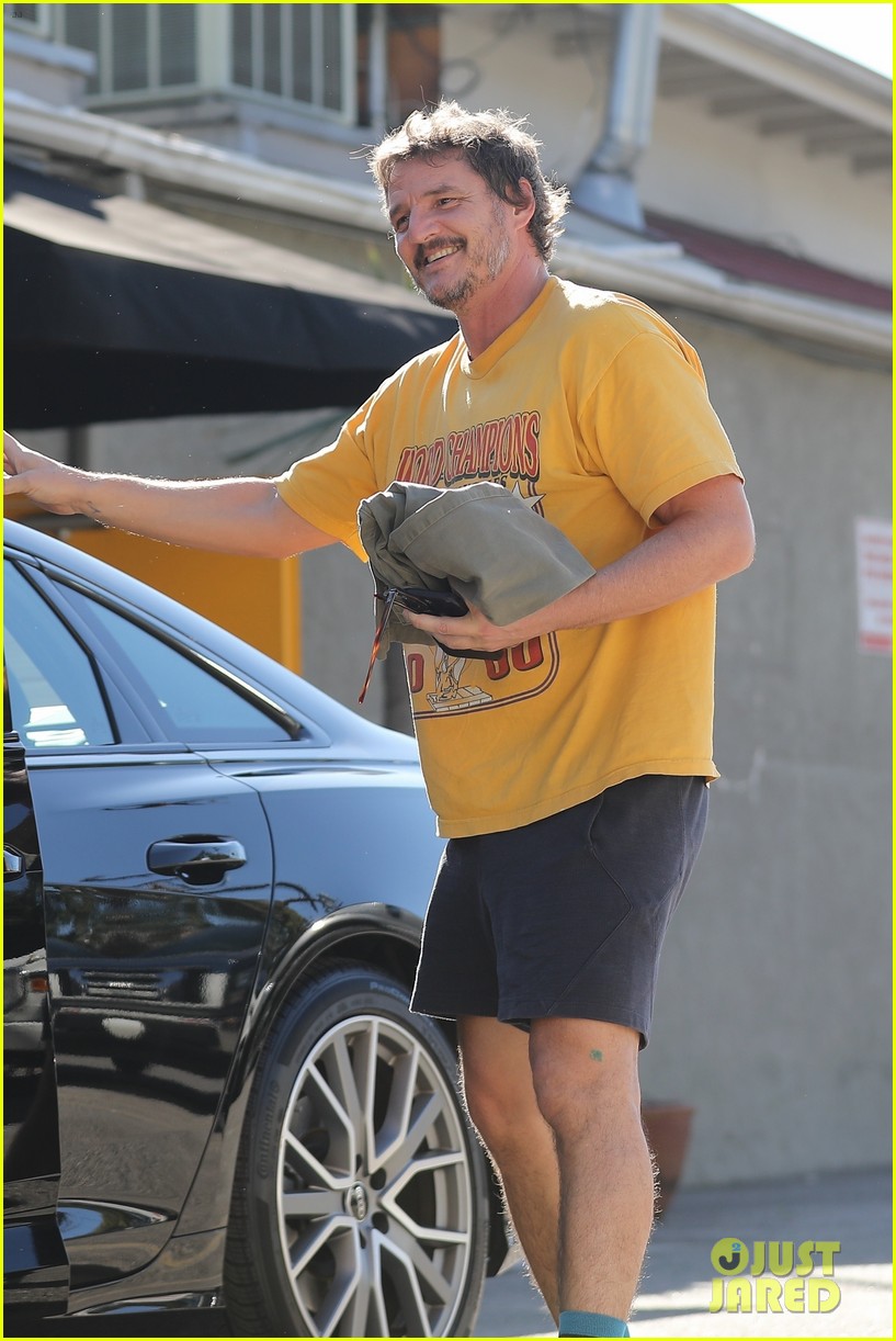 Pedro Pascal Hits the Gym After 'The Last of Us' Renewal News: Photo ...