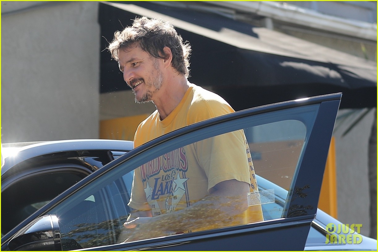 Pedro Pascal Hits the Gym After 'The Last of Us' Renewal News: Photo ...