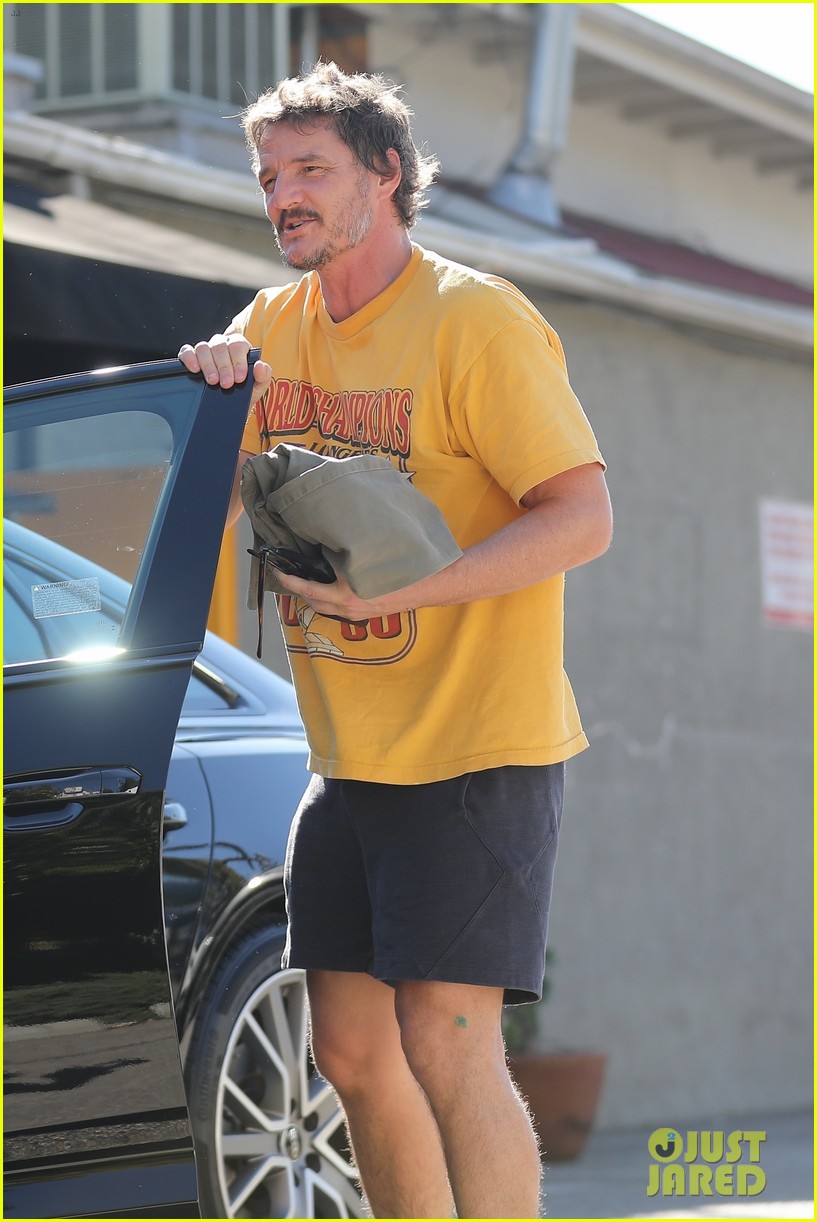 Pedro Pascal Hits the Gym After 'The Last of Us' Renewal News: Photo ...