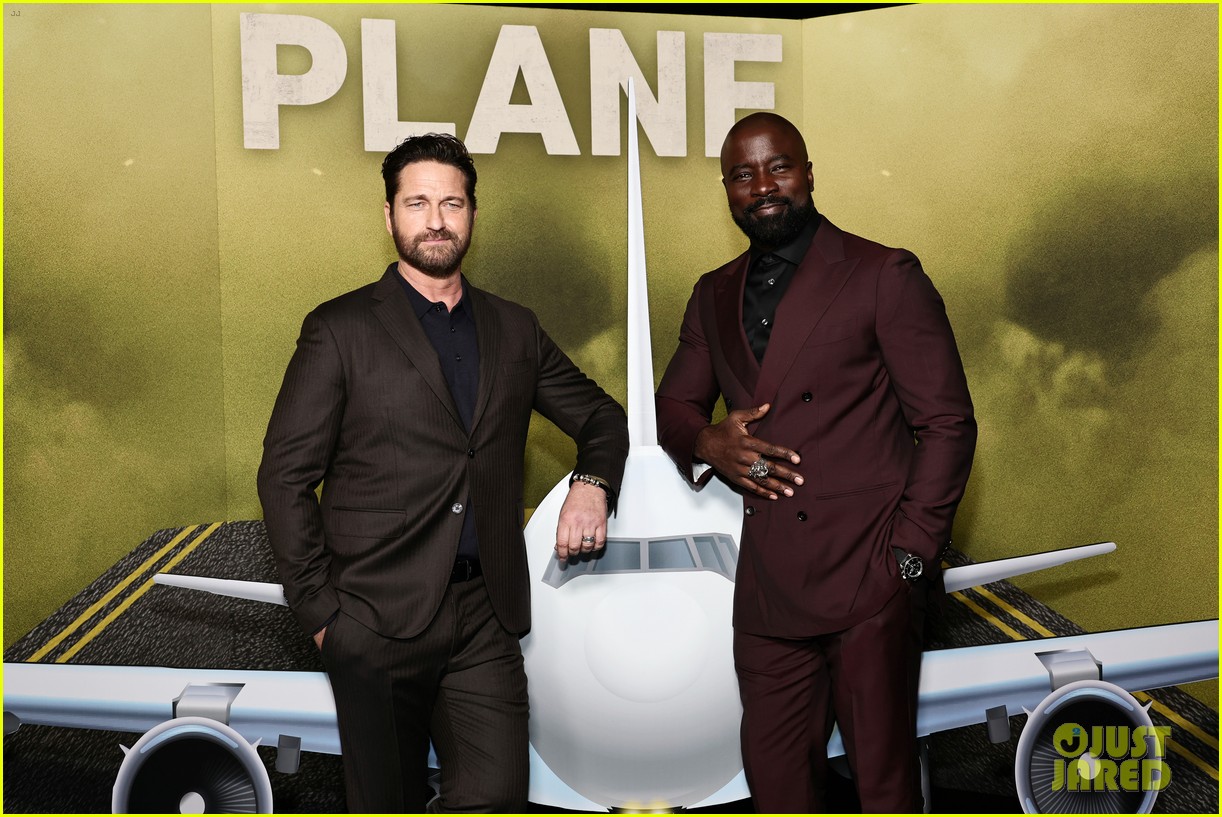 Gerard Butler & Morgan Brown Attend 'Plane' Screening: Photo 4880280 ...