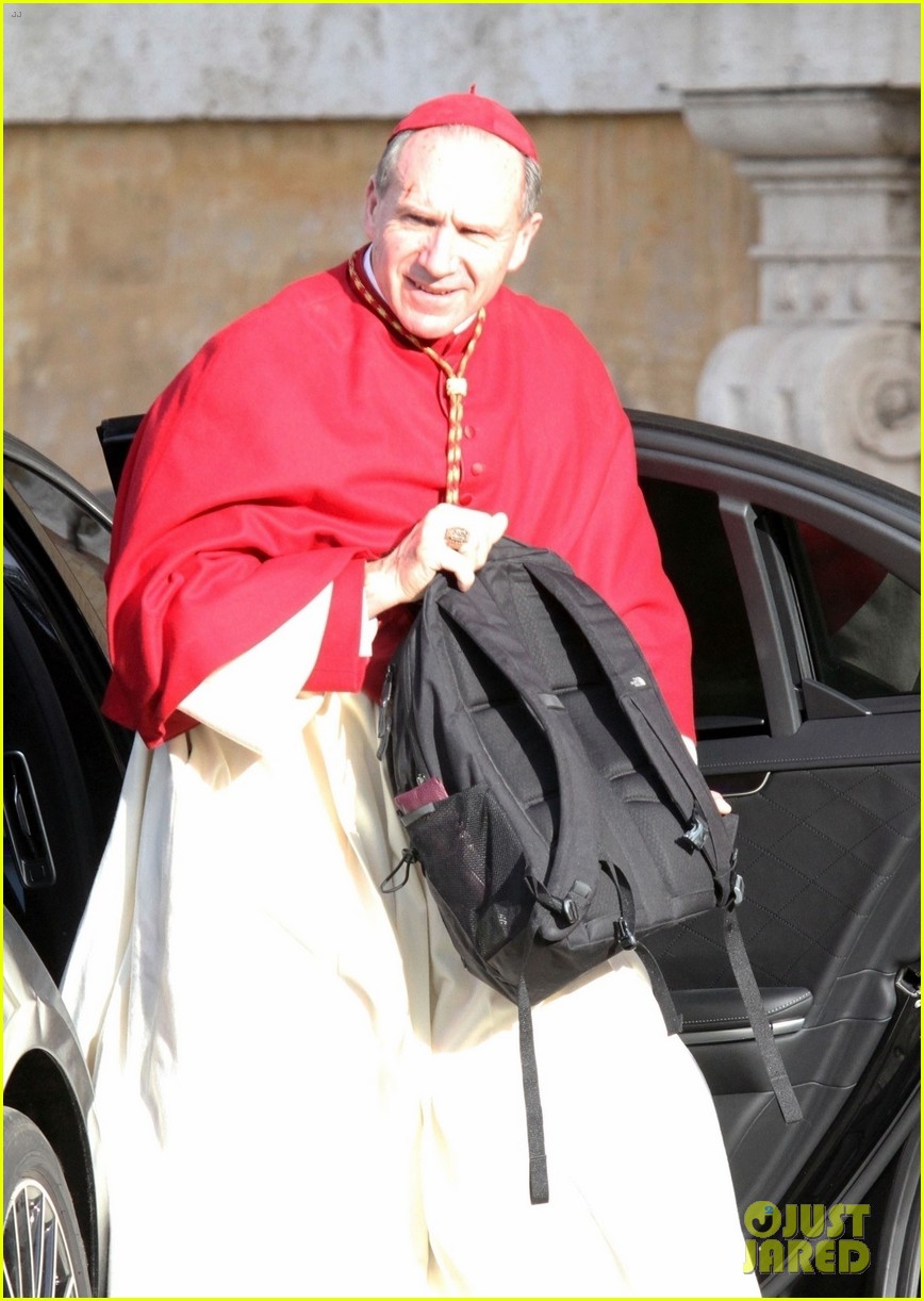 Ralph Fiennes Gets Into Character as Cardinal Lomeli on 'Conclave' Set ...