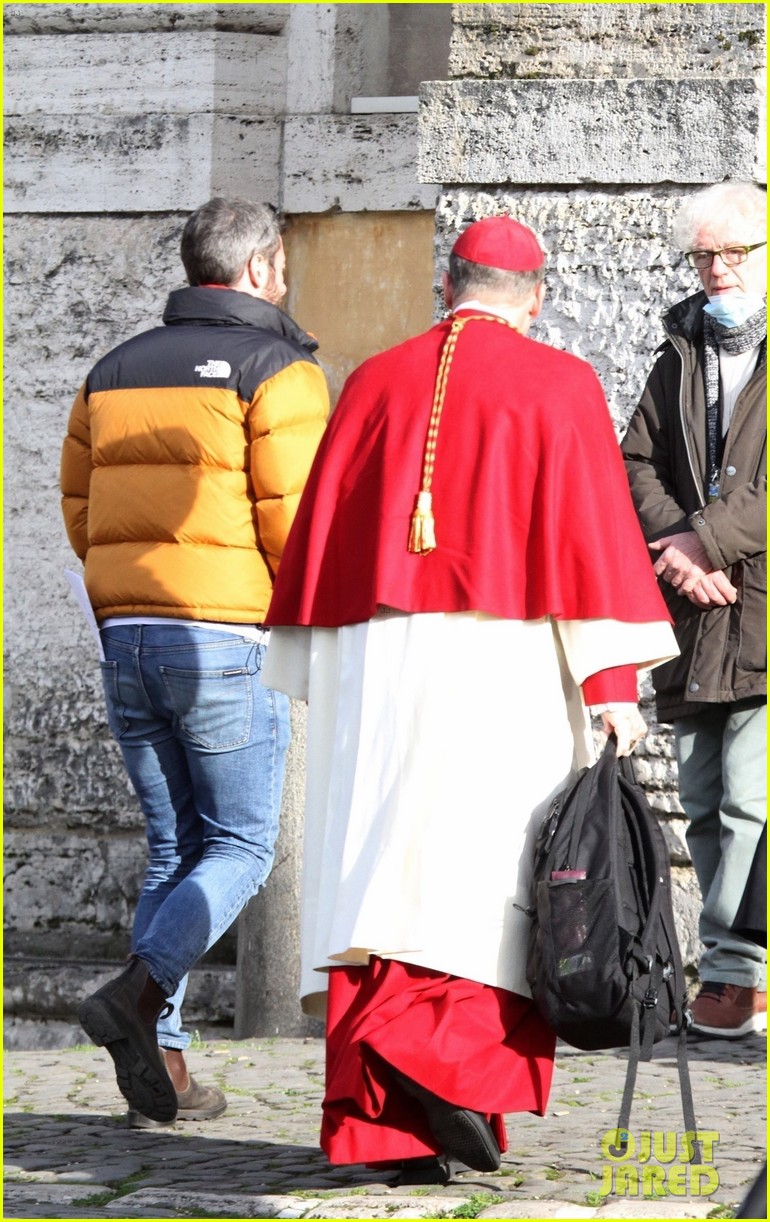 Ralph Fiennes Gets Into Character as Cardinal Lomeli on 'Conclave' Set ...