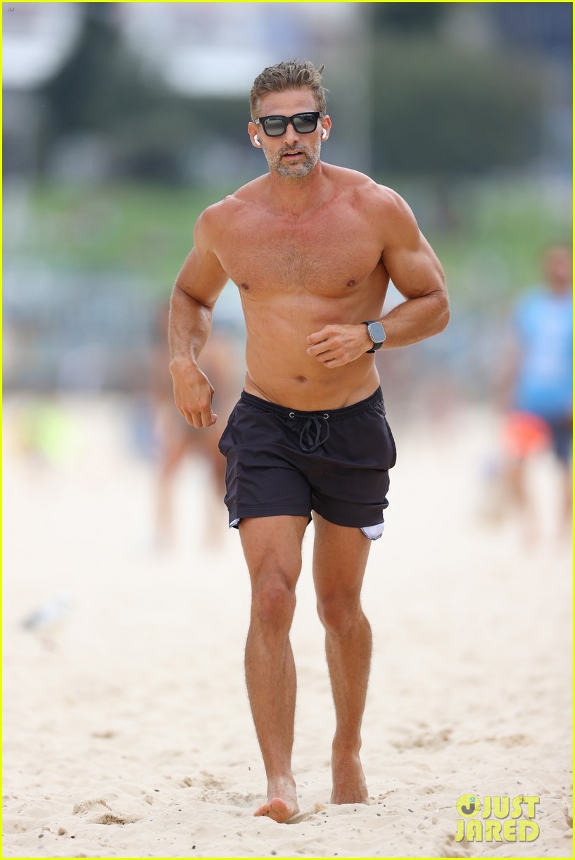 Australia's First Bachelor, Tim Robards, Looks So Fit at 40 - See New ...