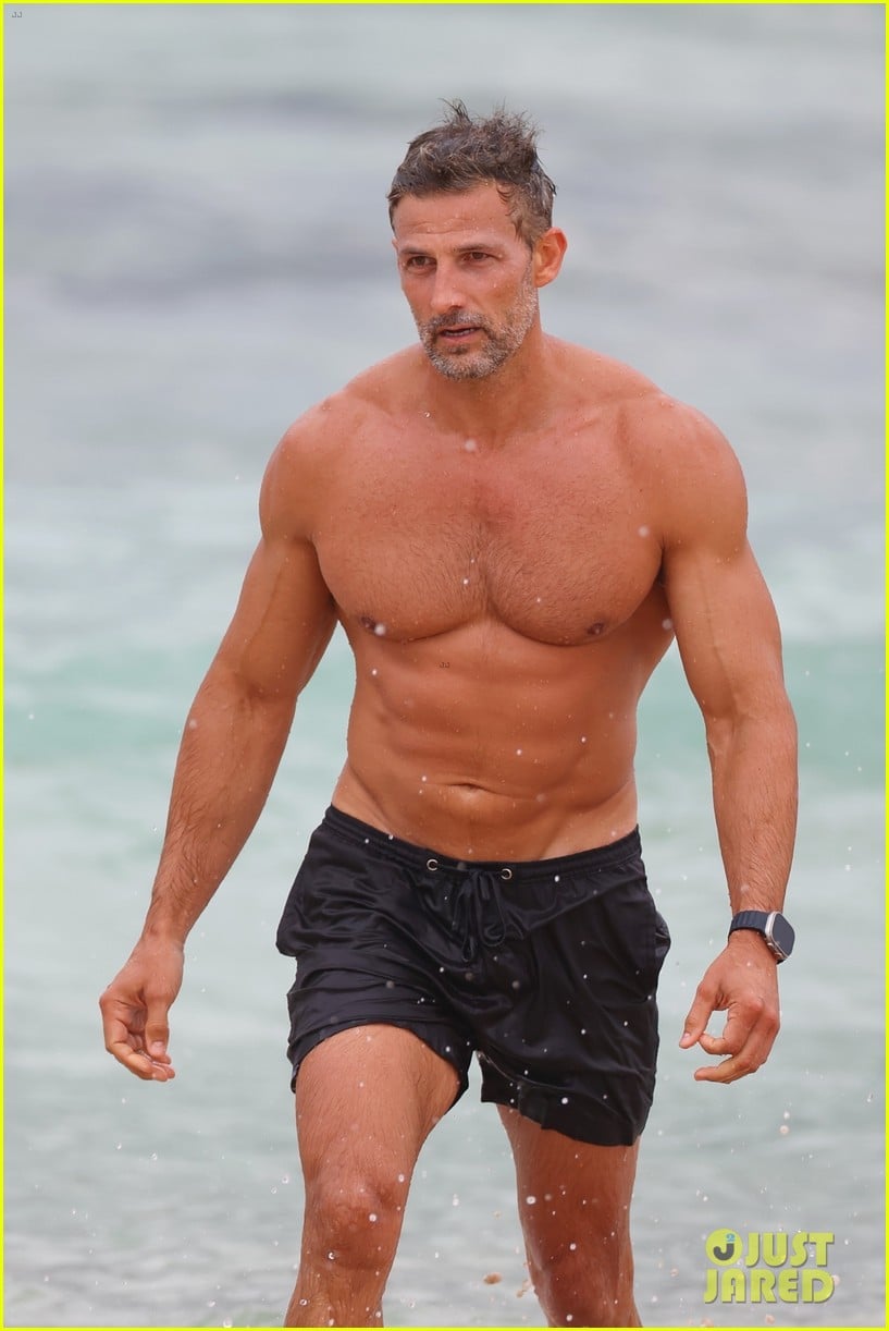 Australia's First Bachelor, Tim Robards, Looks So Fit at 40 - See New Shirtless Photos!: Photo ...