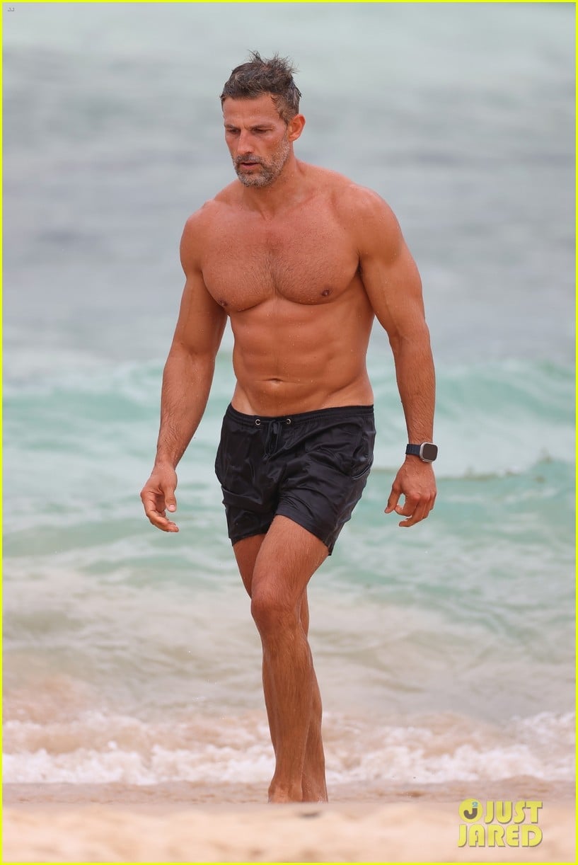 Australia's First Bachelor, Tim Robards, Looks So Fit at 40 - See New ...