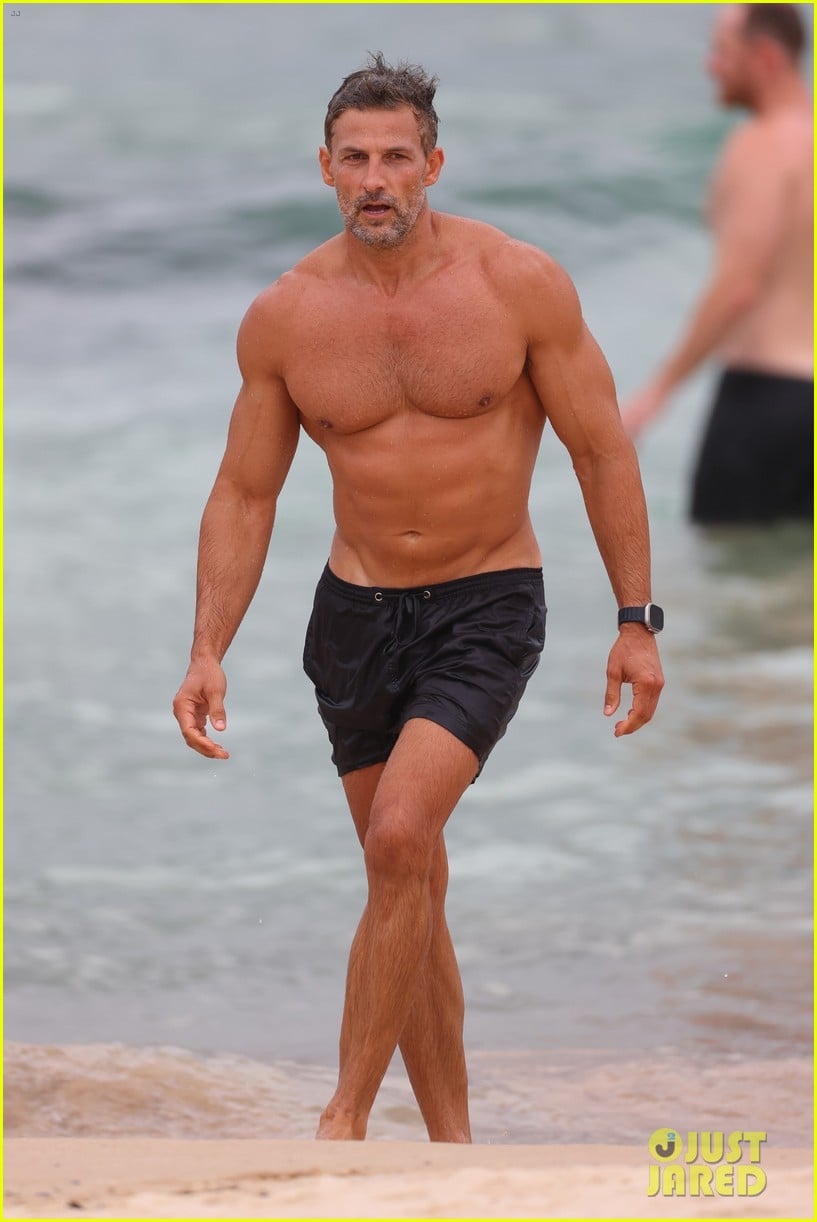 Australia's First Bachelor, Tim Robards, Looks So Fit at 40 - See New ...